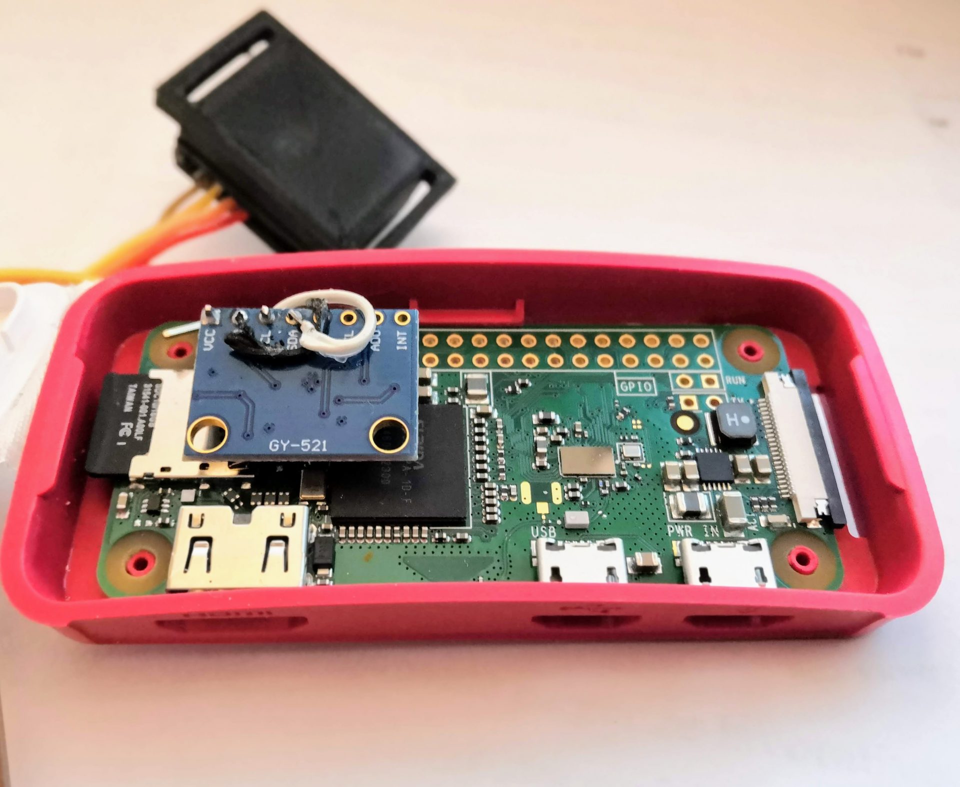 Raspberry Pi Zero W - A low cost, wearable tremor analyzer